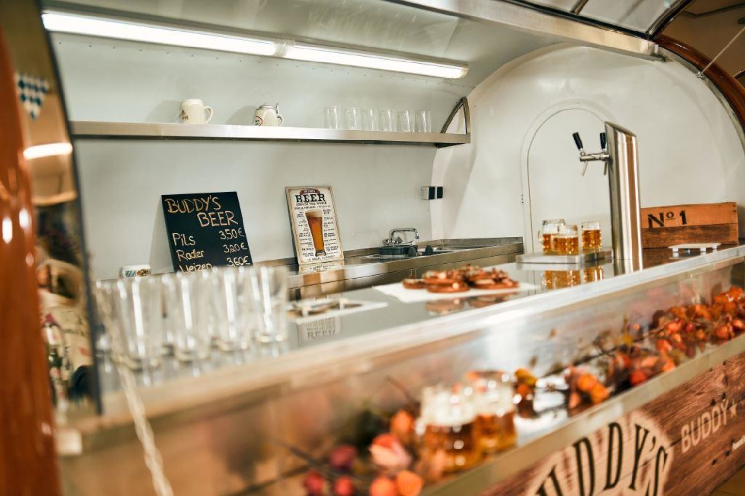 Bierwagen kaufen: preiswerte Alternative zum Ausschankwagen