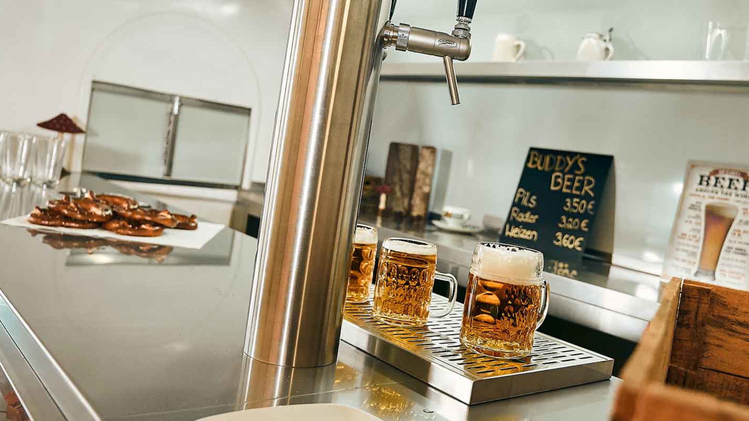 Bierwagen kaufen: preiswerte Alternative zum Ausschankwagen